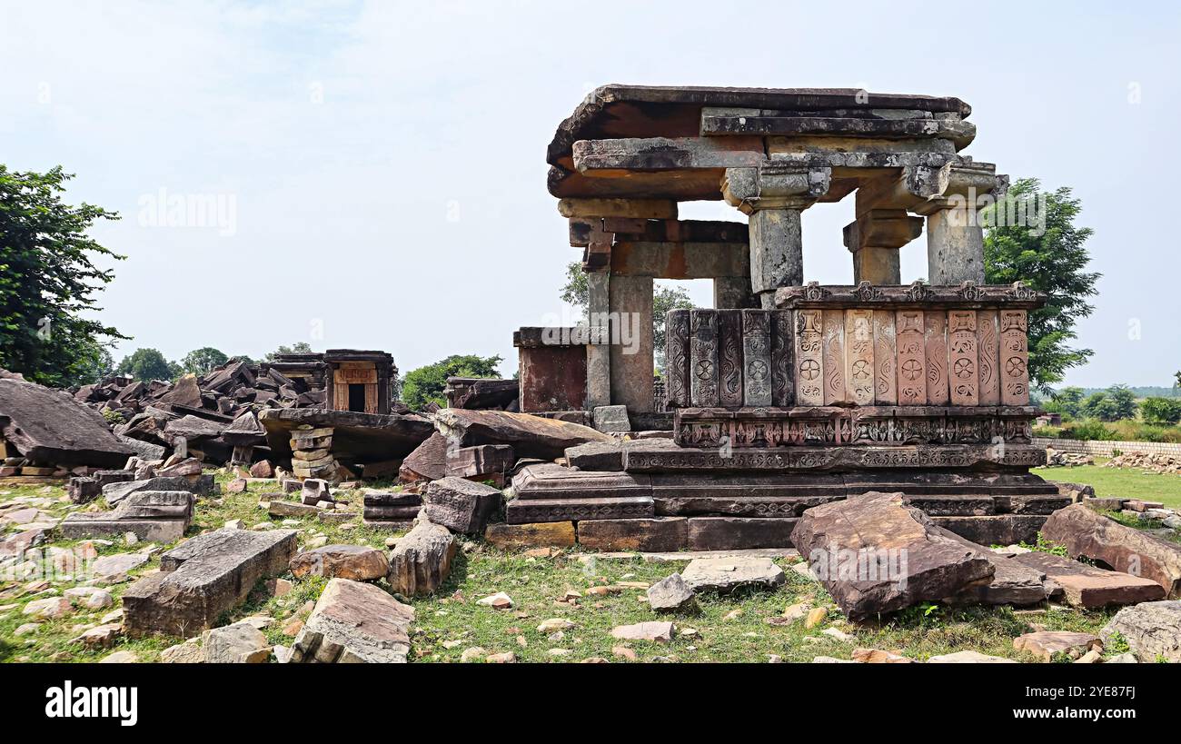 Mahadev ghat temple group hi-res stock photography and images - Alamy