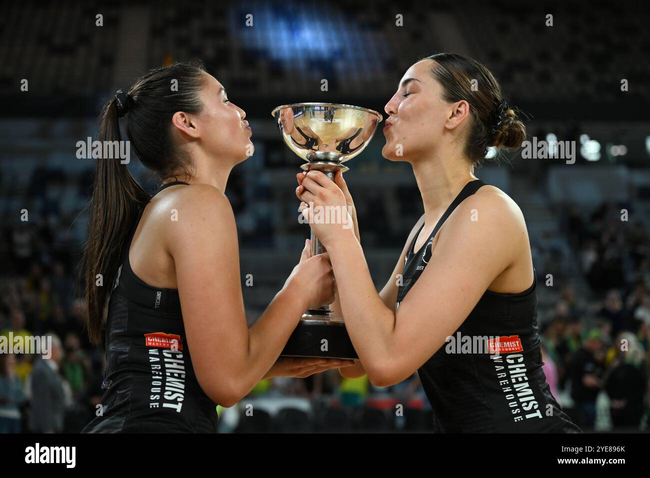 Melbourne, Australia. 30th Oct, 2024. Parris Mason of New Zealand (left ...