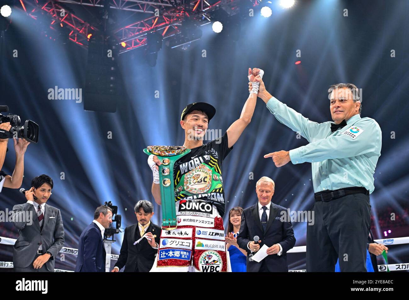Tokyo, Japan. 14th Oct, 2024. Champion Japan's Junto Nakatani, left ...