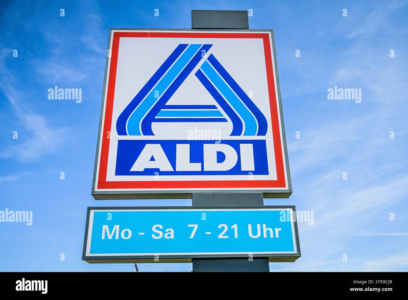 Aldi Nord, Schild, Werbung, Logo Stock Photo - Alamy