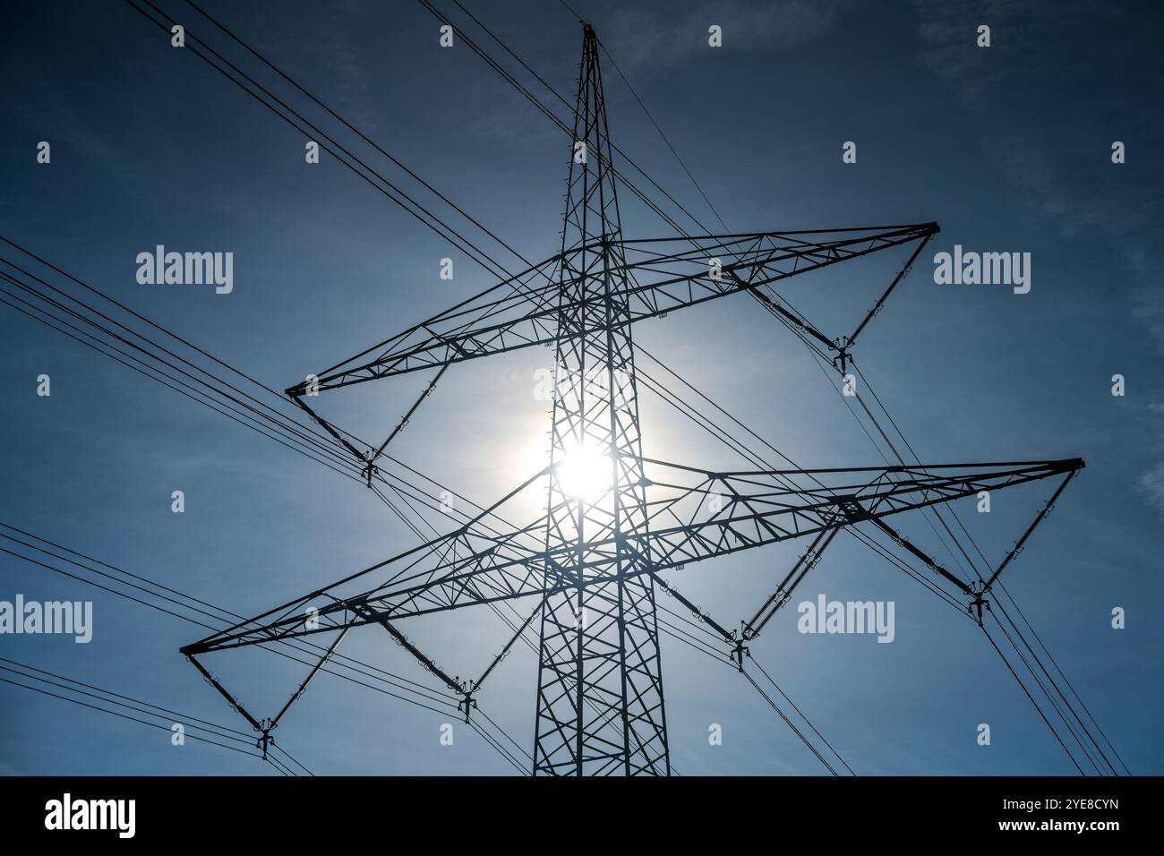 Strommast symbol hi-res stock photography and images - Alamy