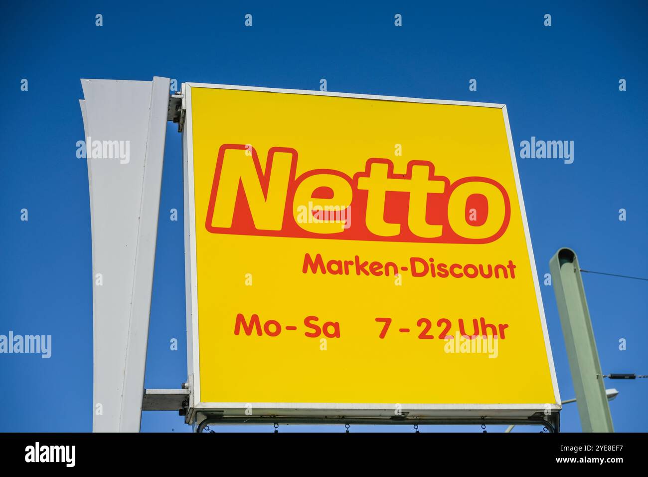 Netto logo hi-res stock photography and images - Alamy