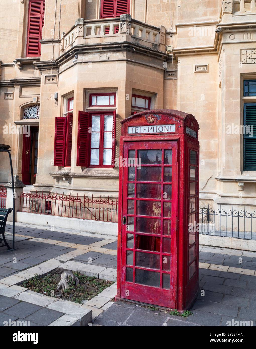 Malta kiosk hi-res stock photography and images - Alamy