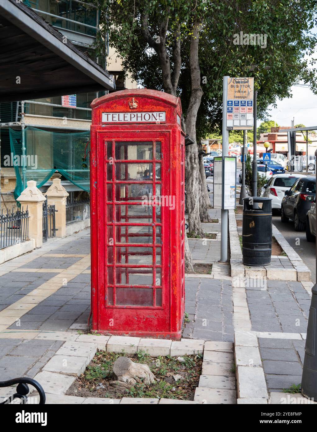 Bus stop and telephone box hi-res stock photography and images - Alamy