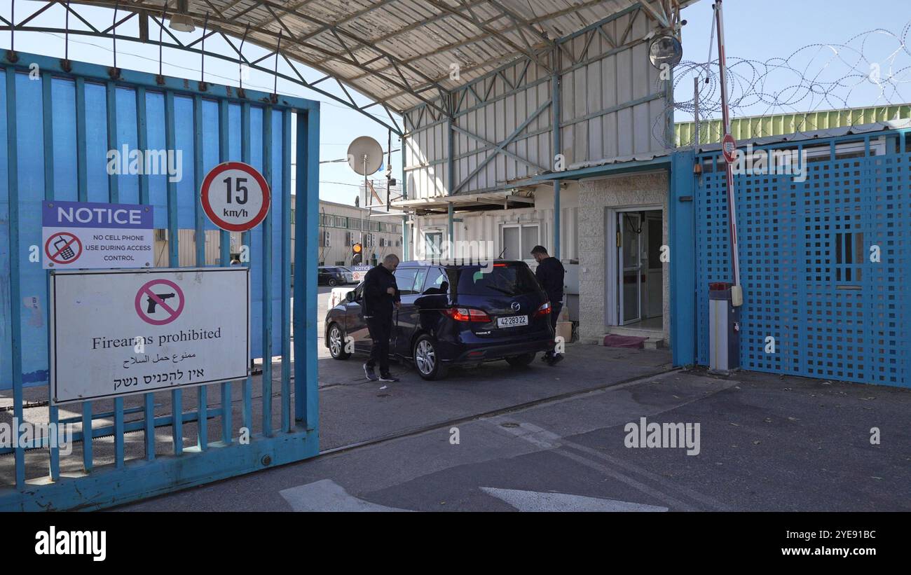 JERUSALEM - OCTOBER 30: Security guards use under vehicle inspection ...