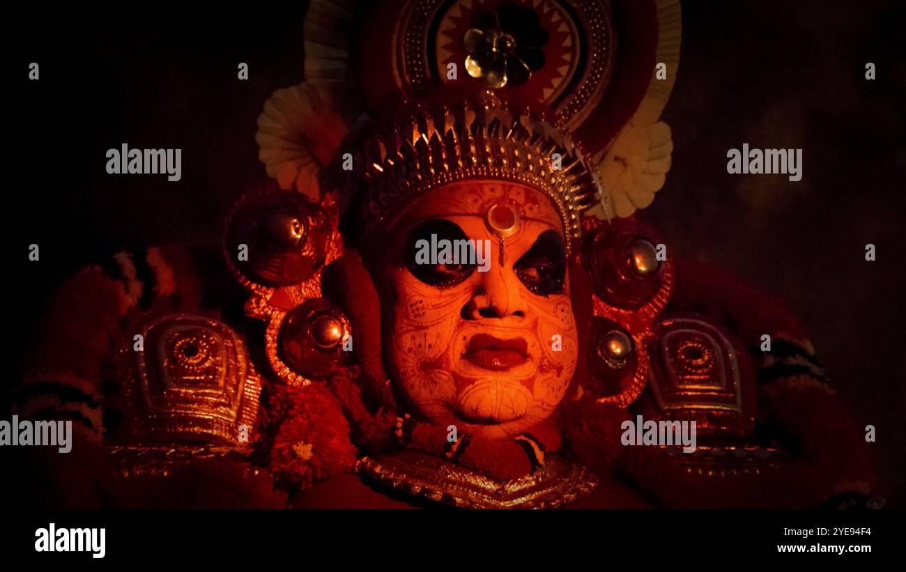 Divine costume hi-res stock photography and images - Alamy