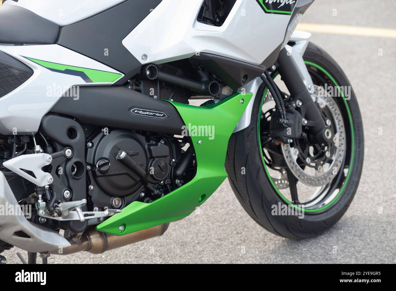 Hybrid Kawasaki Motorcycle Stock Photo - Alamy