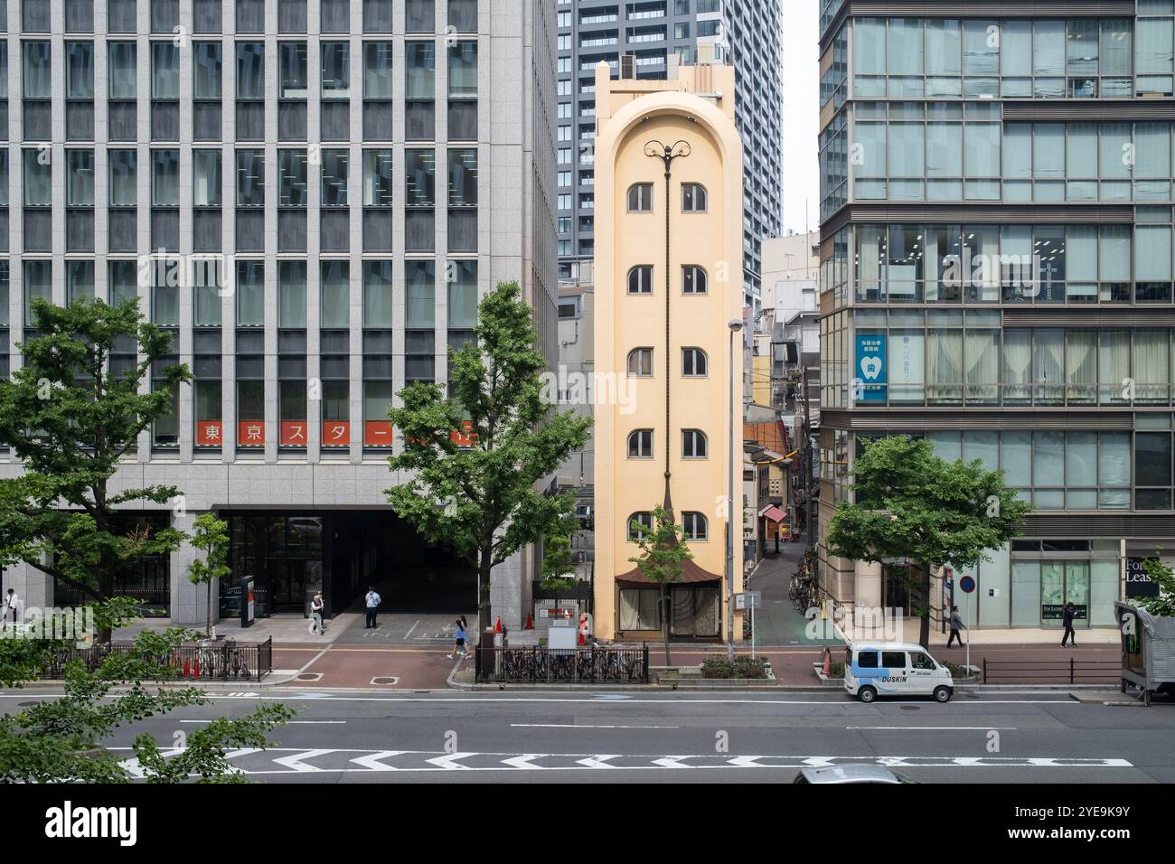 Tall and narrow property hi-res stock photography and images - Alamy