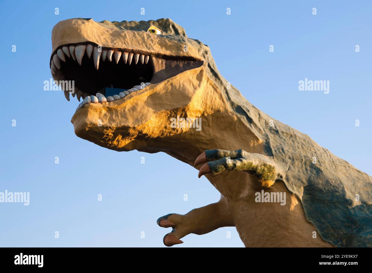 World's Largest Dinosaur in Drumheller, Canada; Drumheller, Alberta ...