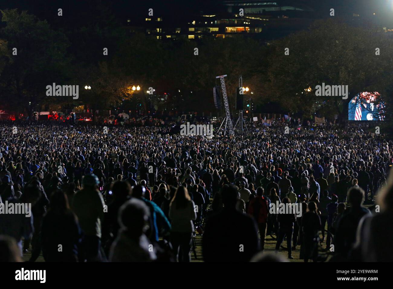 Washington, D.C, California, USA. 29th Oct, 2024. Tens of thousands of ...