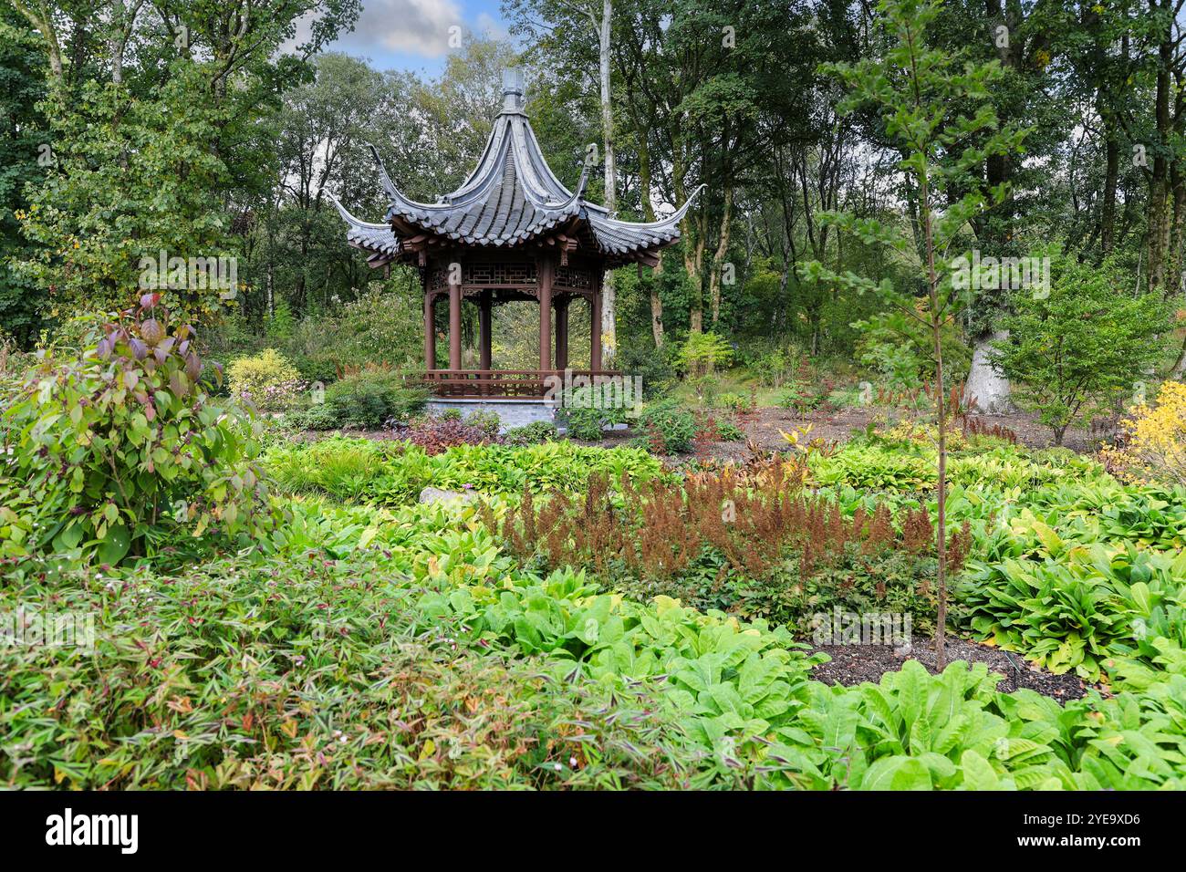 Qing Yin Pavilion (Chinese Music Pavilion) in the Chinese Streamside ...