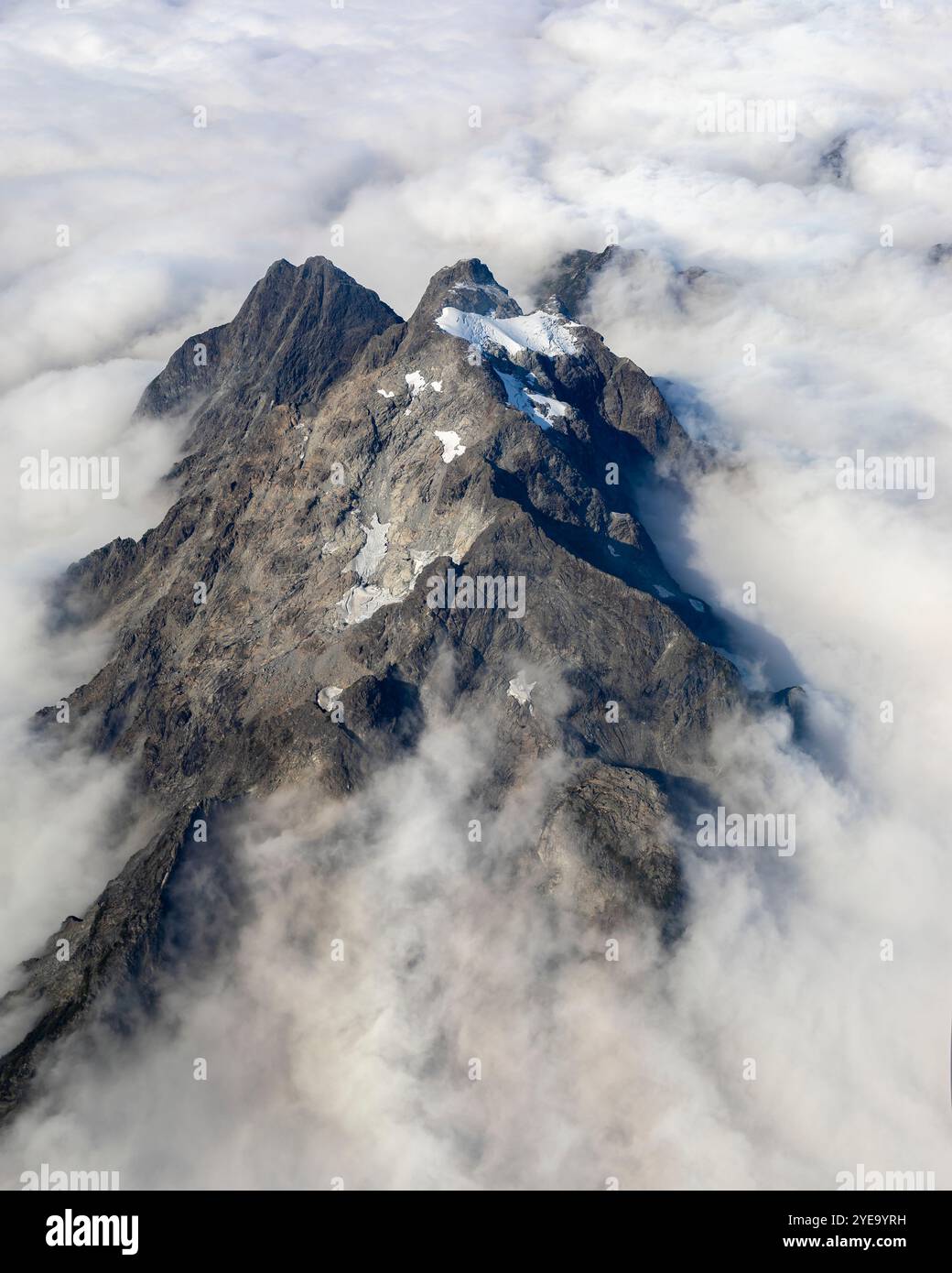 Aerial flight canadian rocky mountain hi-res stock photography and ...