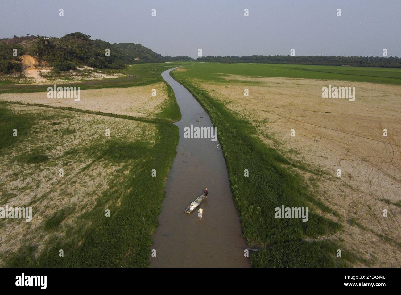 AM - MANAUS - 10/30/2024 - MANAUS, AMAZONAS, DROUGHT 2024, LAGO DO ...