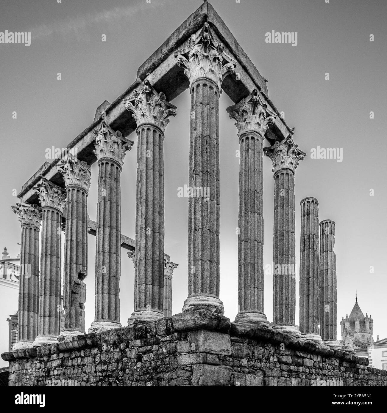 Historical entablature Black and White Stock Photos & Images - Alamy