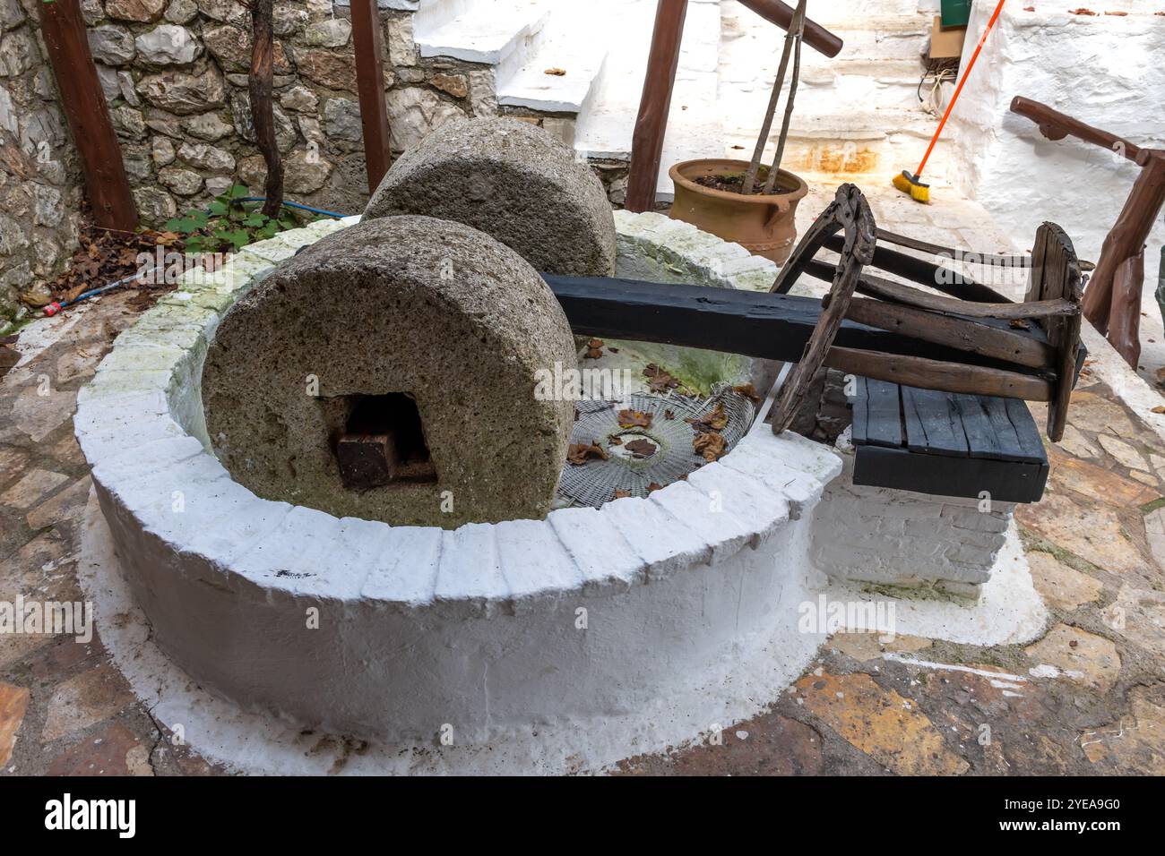 Pressure fruit grinder hi-res stock photography and images - Alamy