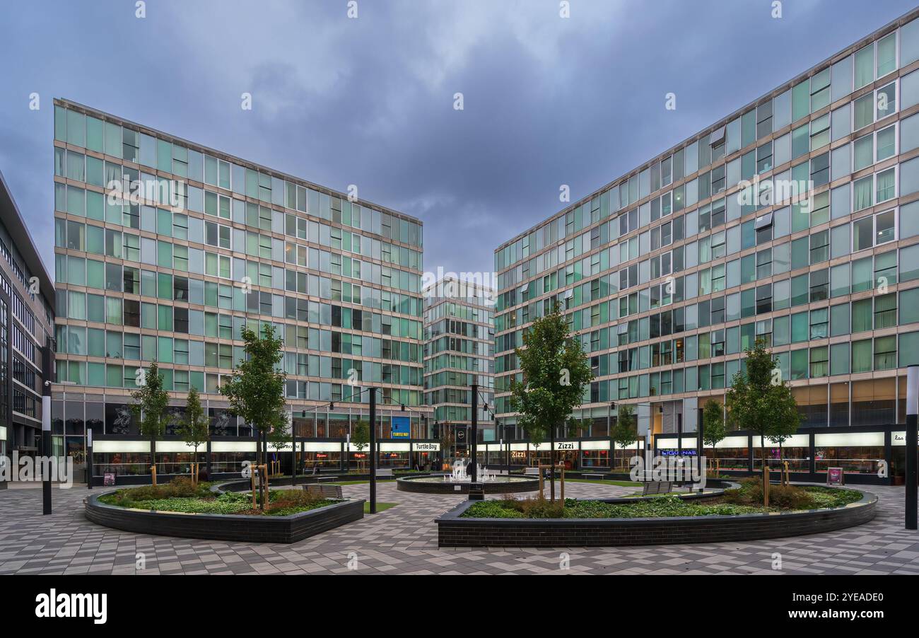 Shopping centre milton keynes hi-res stock photography and images - Alamy