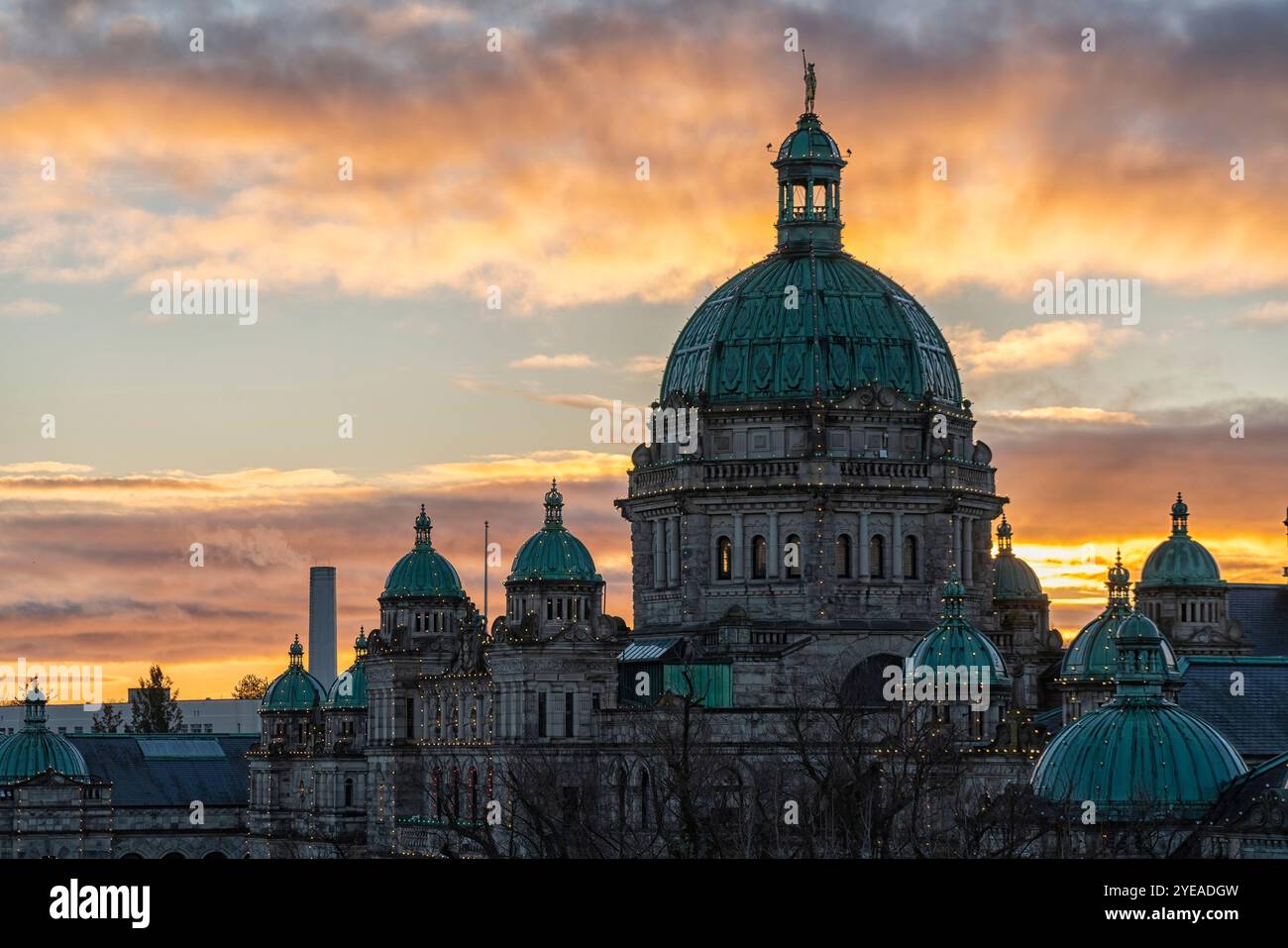 Sunrise over the British Columbia Parliament Buildings in Victoria ...