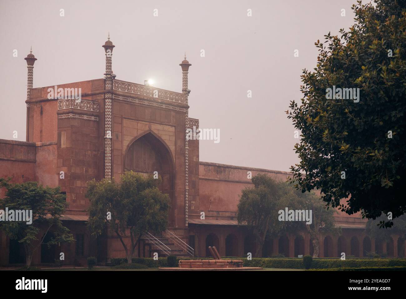 Taj Mahal complex in hazy twilight; Agra, Uttar Pradesh, India Stock ...