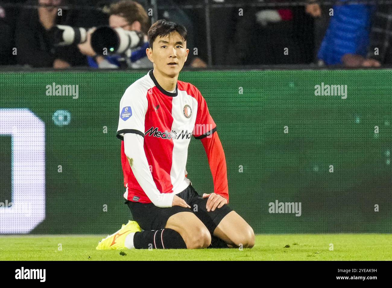 Rotterdam - In-beom Hwang of Feyenoord during the fourth round of the ...