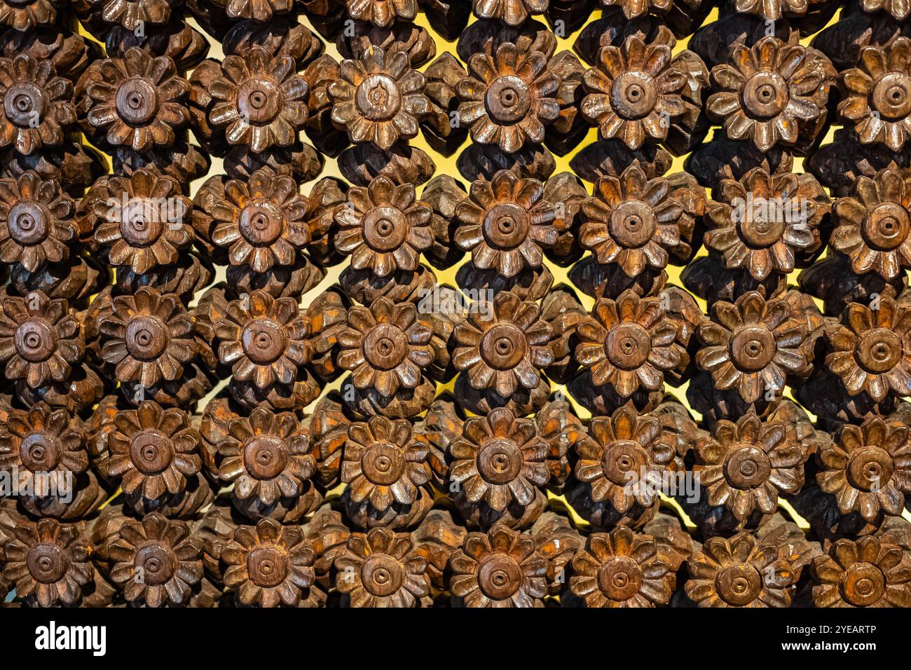 Wood carving texture hi-res stock photography and images - Alamy