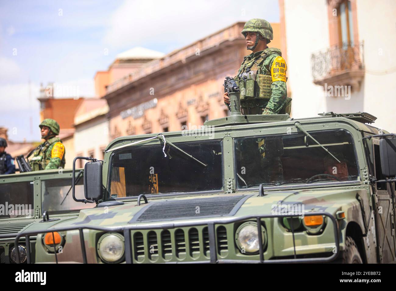 Hummer vehicle Armor, vahiculo militar Soldiers of the Mexican army ...