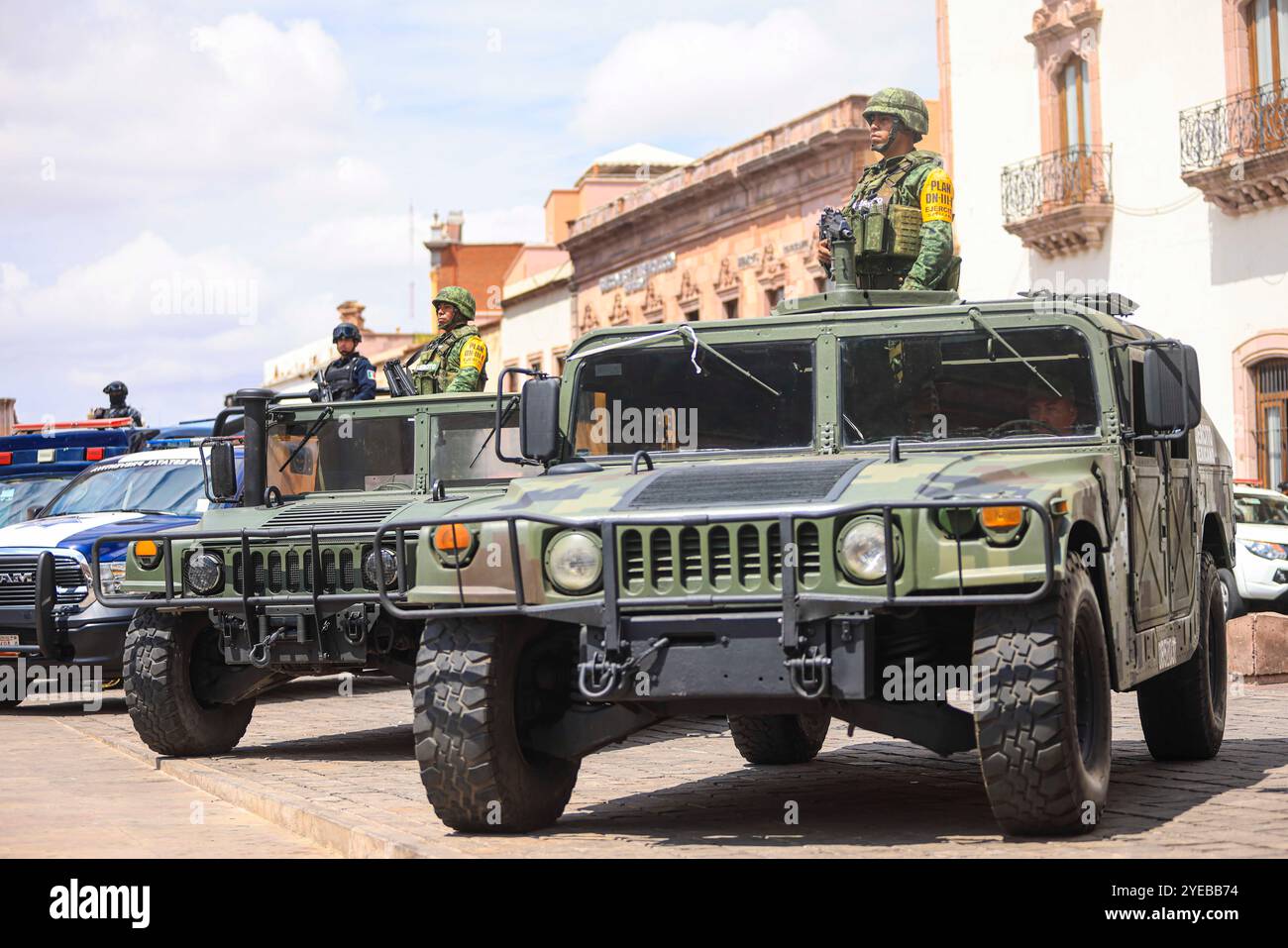 Hummer vehicle Armor, vahiculo militar Soldiers of the Mexican army ...