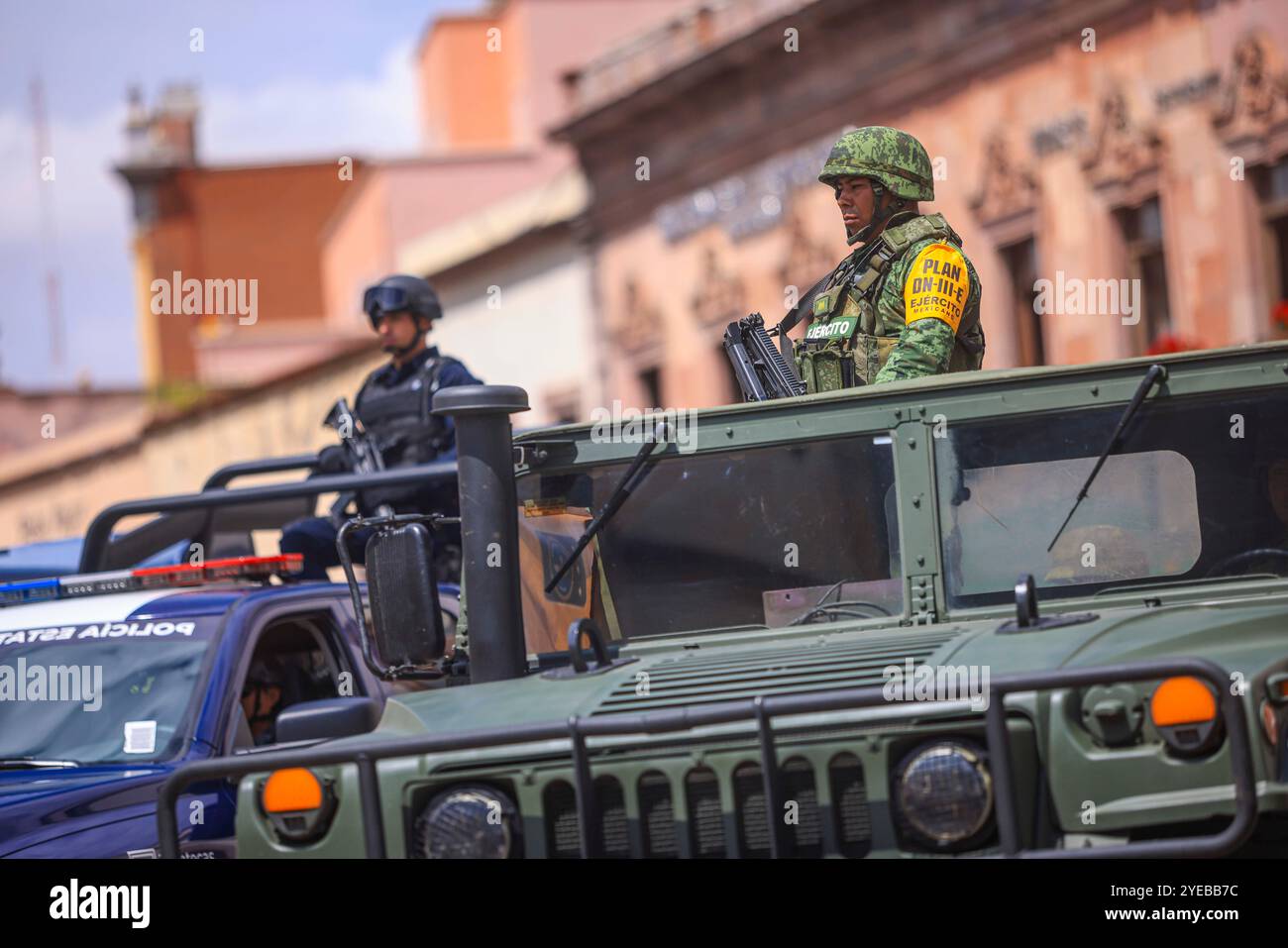 Hummer vehicle Armor, vahiculo militar Soldiers of the Mexican army ...
