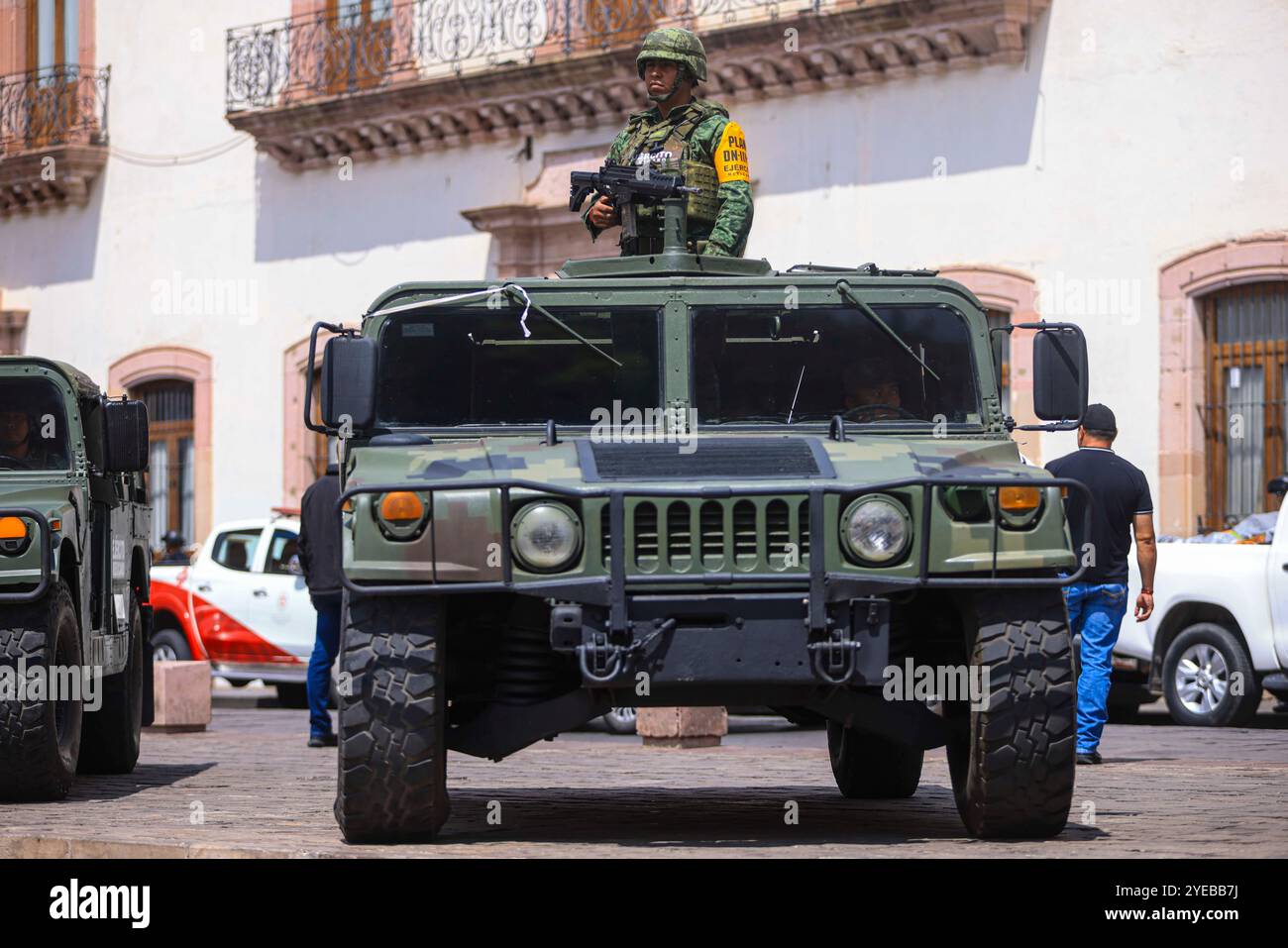 Hummer vehicle Armor, vahiculo militar Soldiers of the Mexican army ...