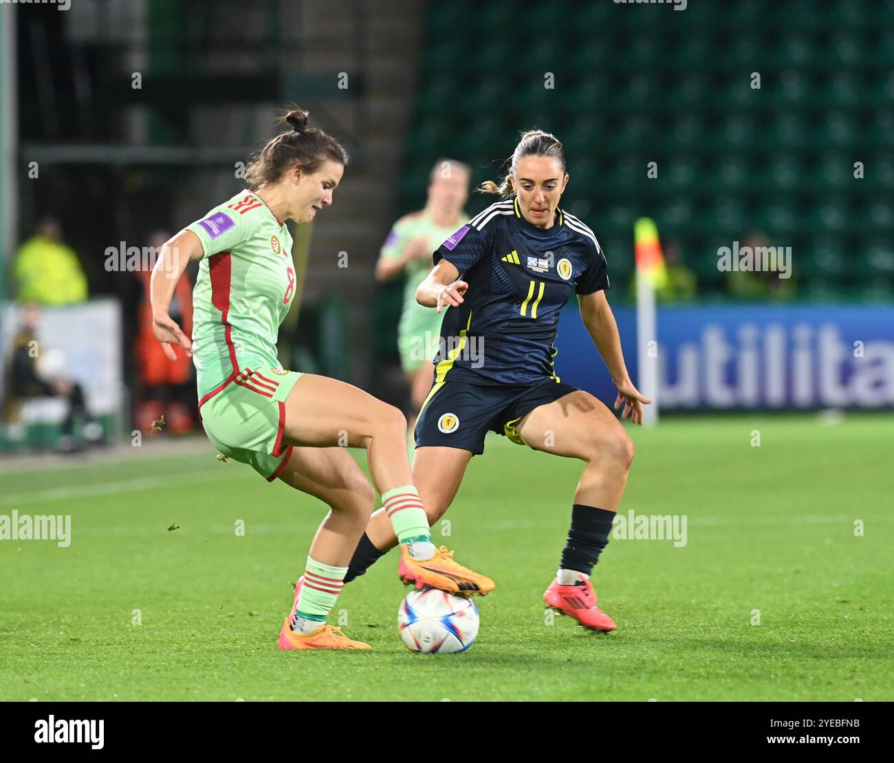 Vikt ria szab hungary with scotlands lisa evans hi-res stock ...