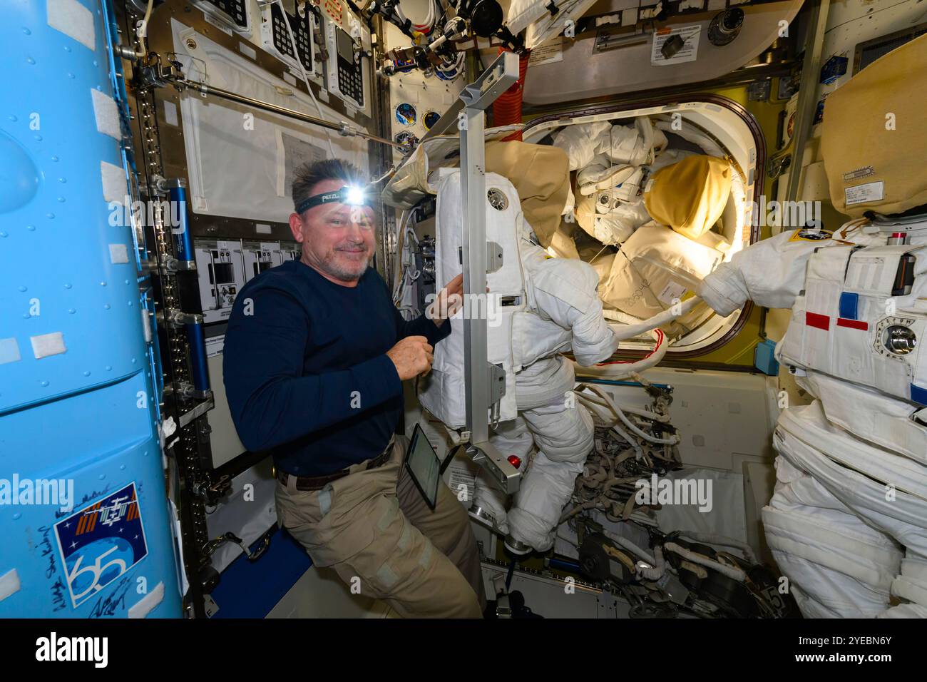 ISS - 04 October 2024 - NASA astronaut and Expedition 72 Flight ...