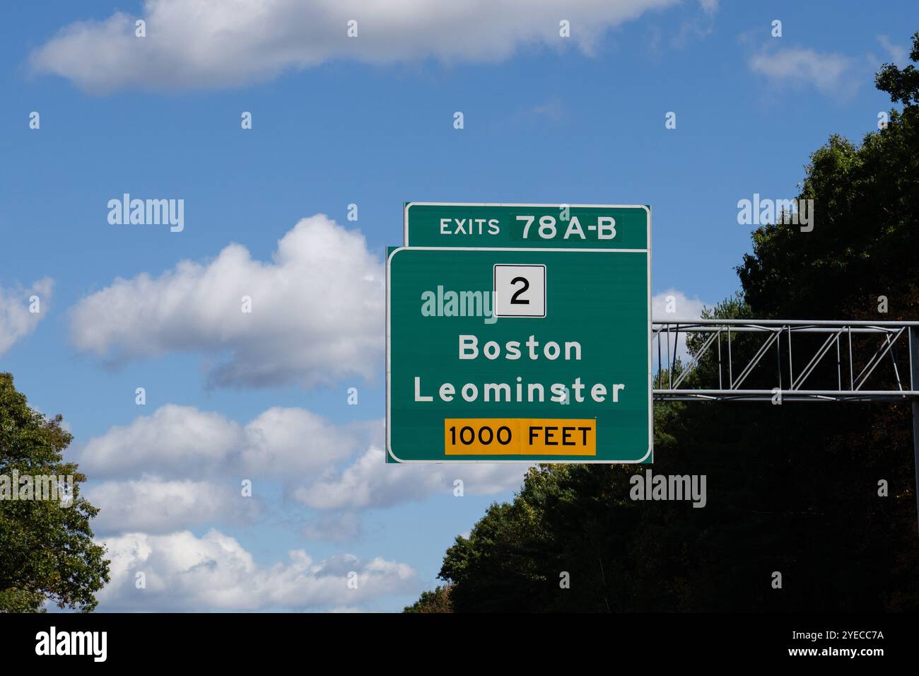 Boston massachusetts highway sign hi-res stock photography and images ...