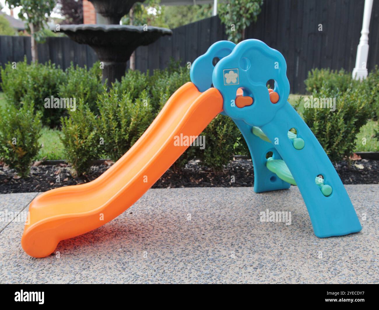 Heel slide hi-res stock photography and images - Alamy