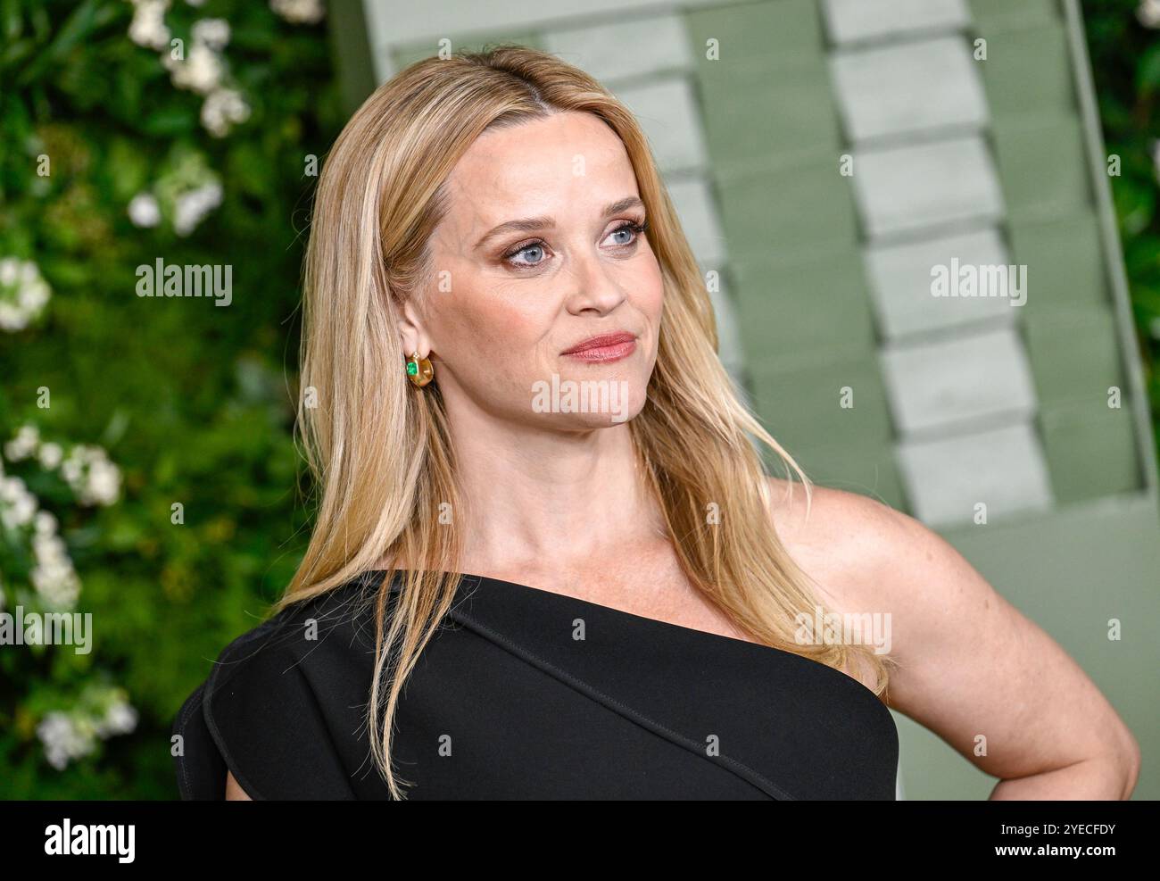 Reese Witherspoon attends the WSJ. Magazine Innovators Awards at the ...