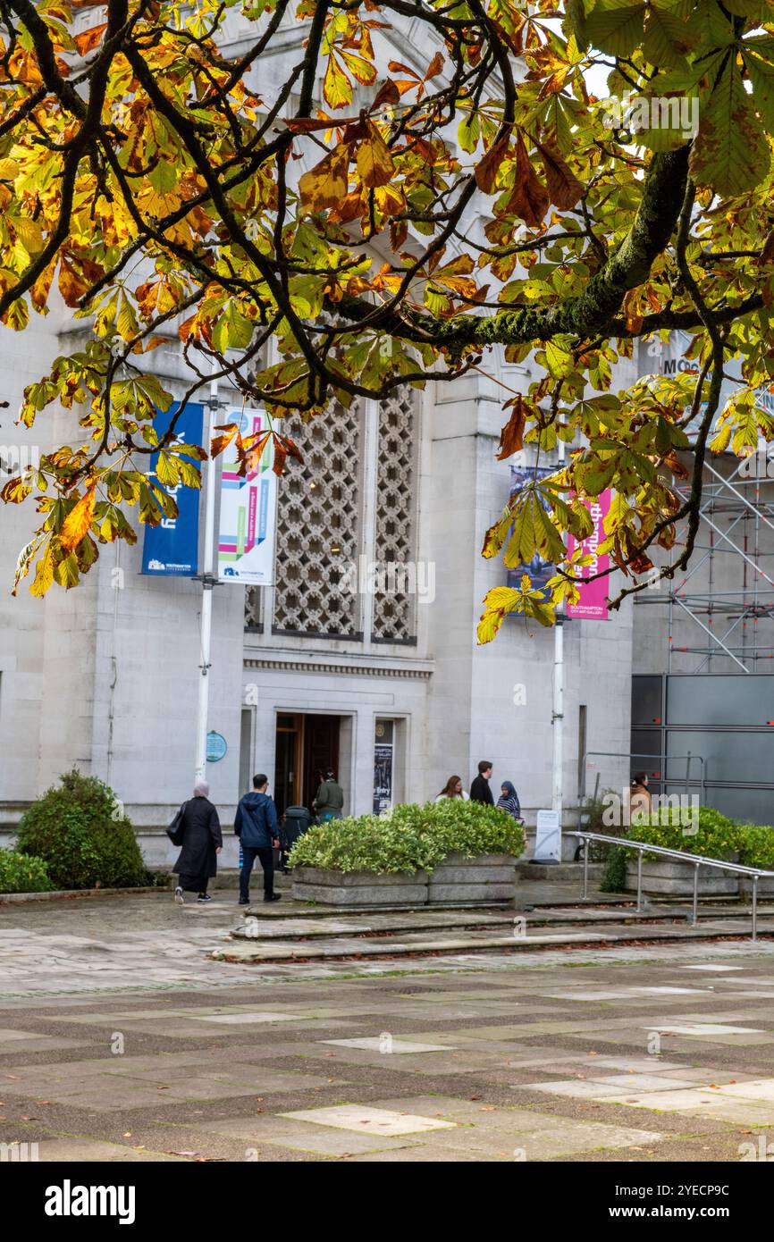 Southampton cultural heritage hi-res stock photography and images - Alamy