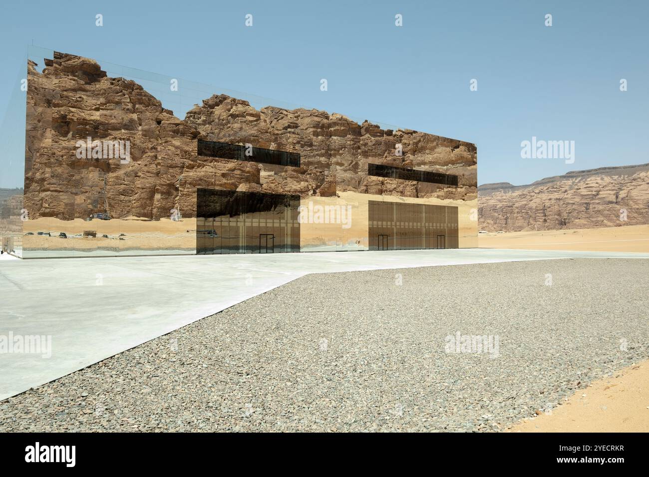 Saudi arabia desert hi-res stock photography and images - Alamy