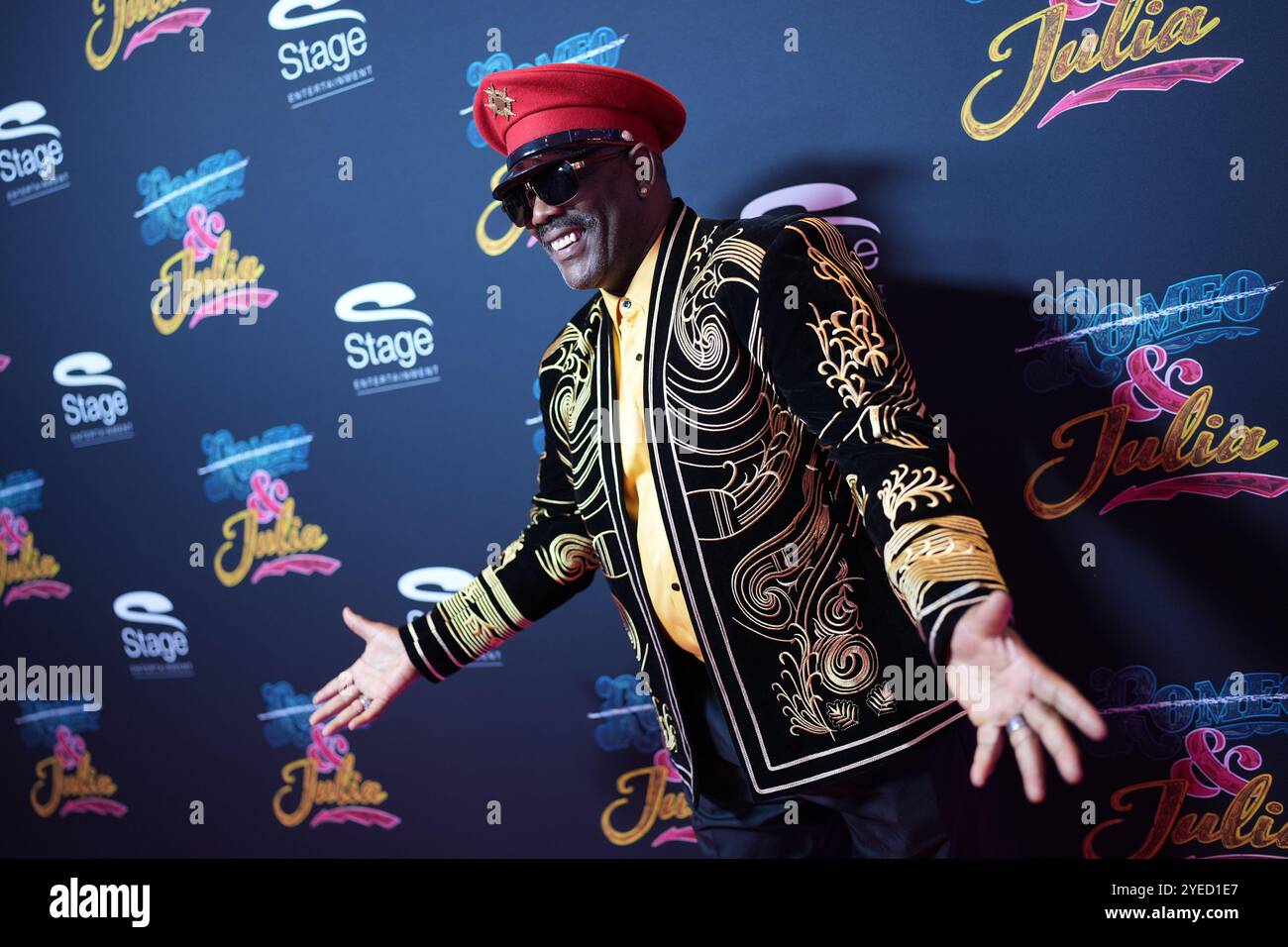 Hamburg, Germany. 30th Oct, 2024. Singer Bruce Lacy aka Captain Jack ...