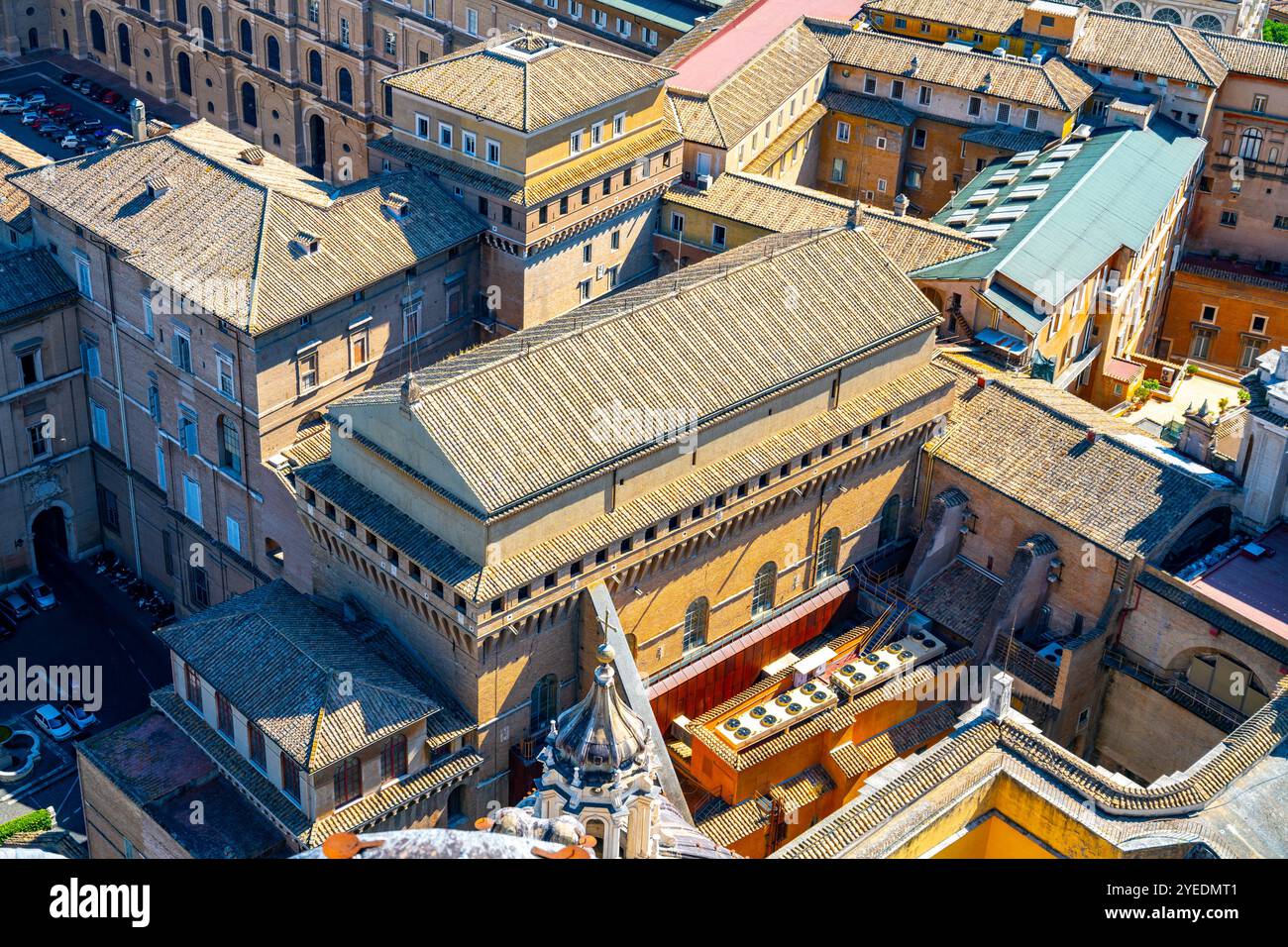 Distinctive ceiling structure hi-res stock photography and images - Alamy