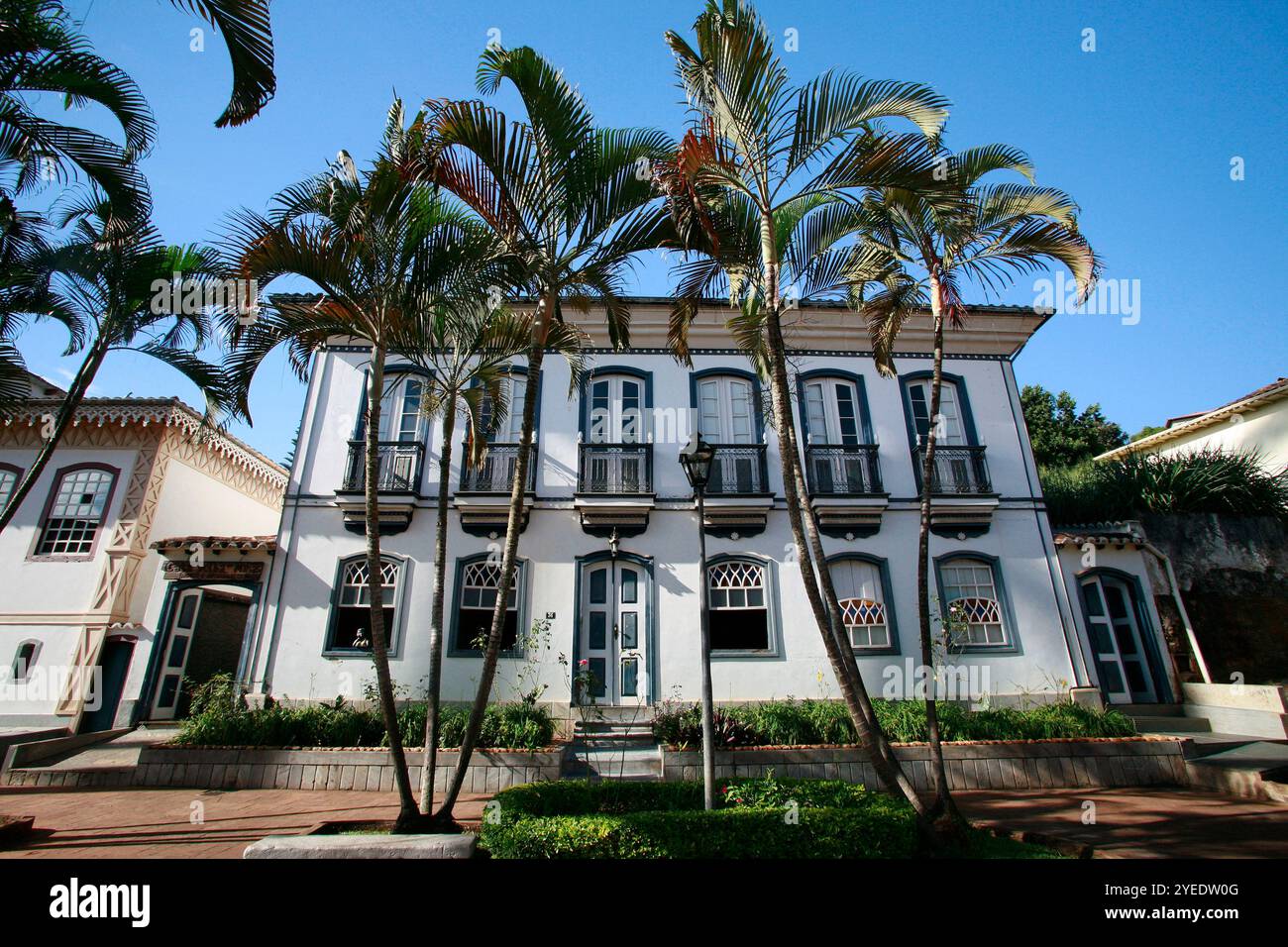 Interior beautiful colonial house hi-res stock photography and images ...