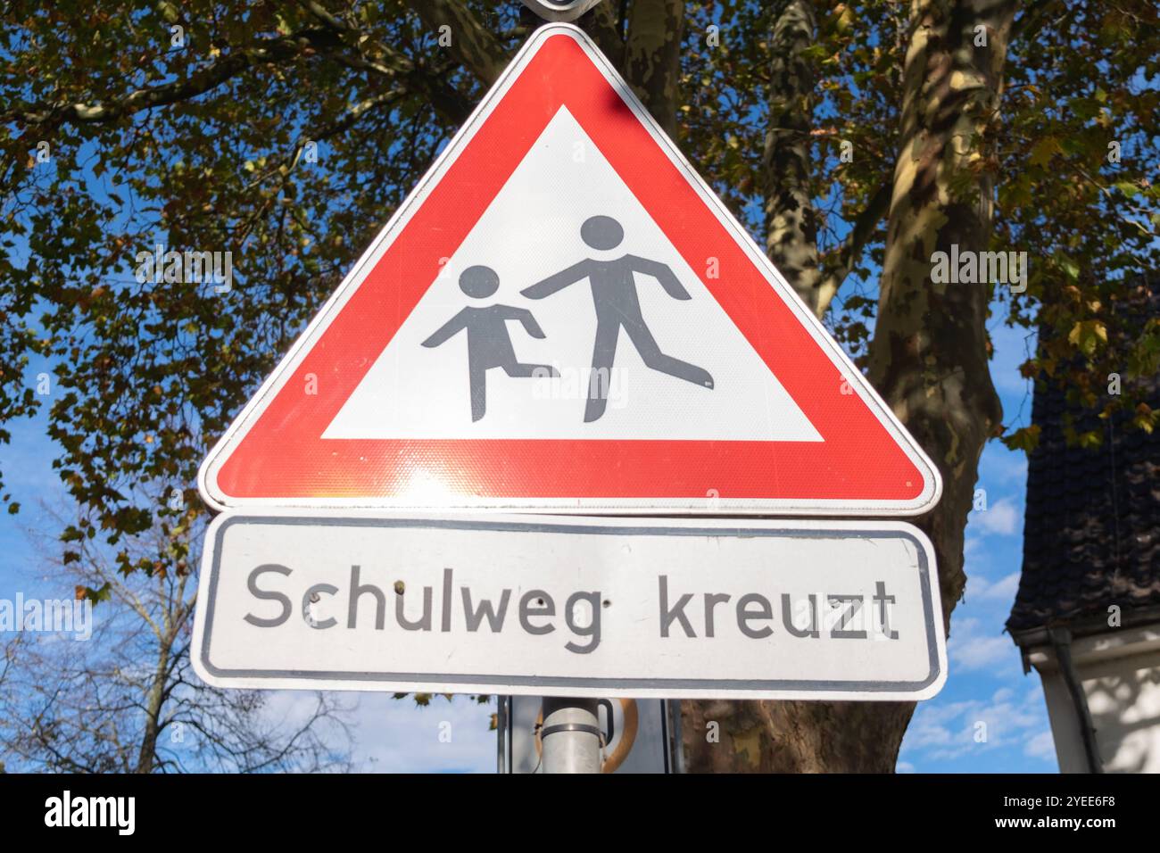 Schild schulweg hi-res stock photography and images - Alamy