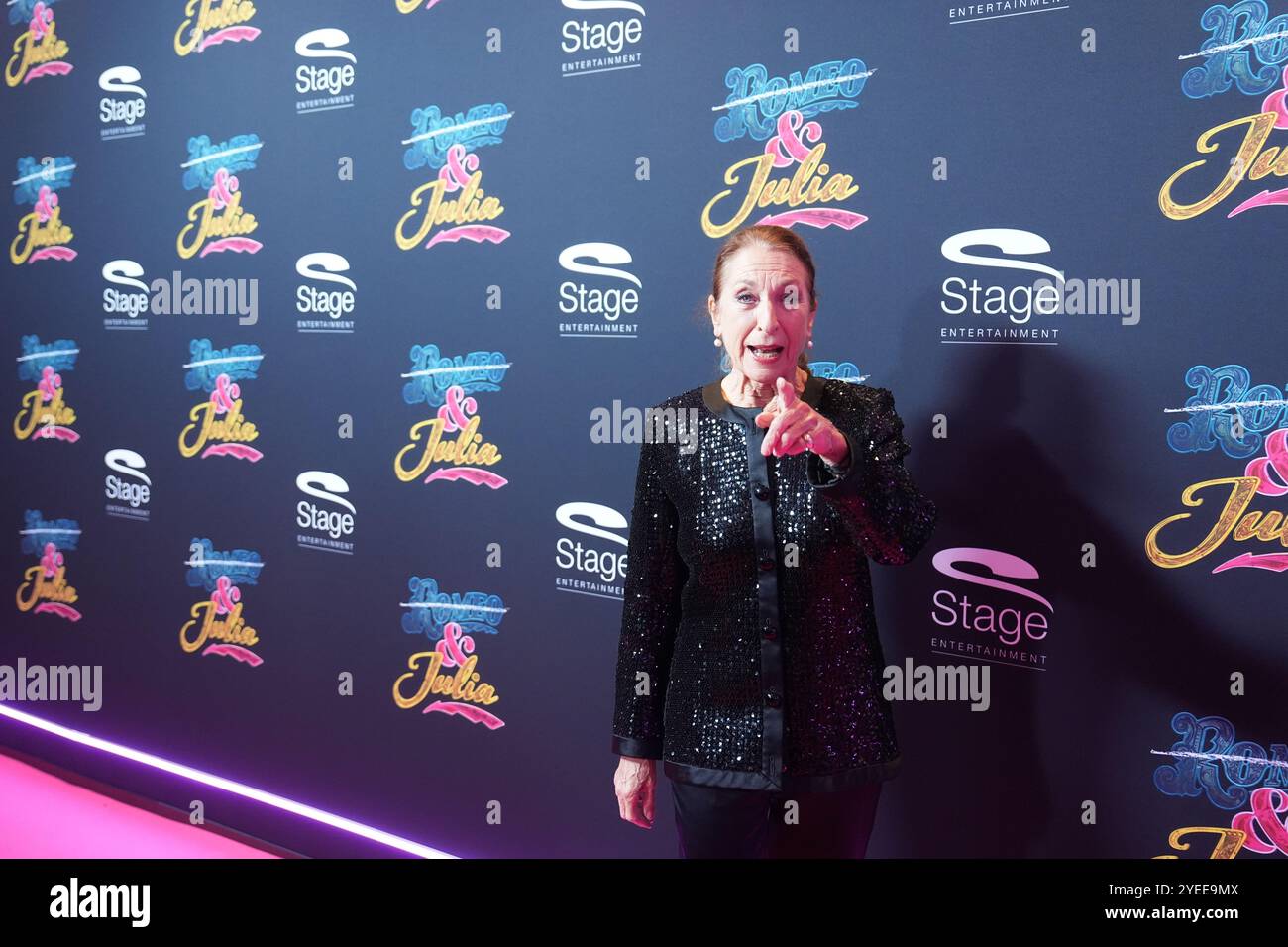 Hamburg, Germany. 30th Oct, 2024. Actress Daniela Ziegler walks the red ...