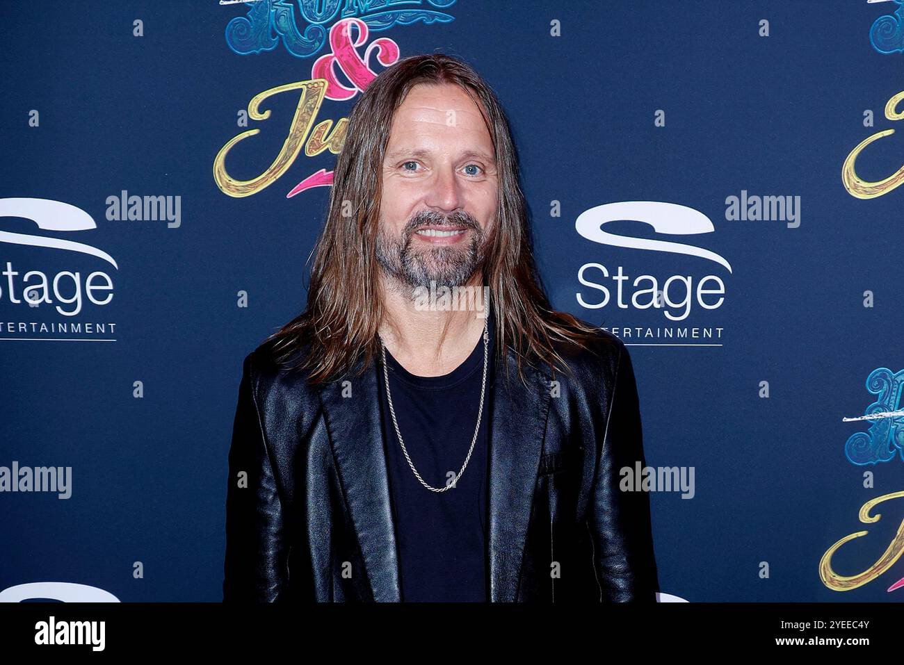 Max Martin bei der Premiere vom Musical „& Julia“ am 30.10.2024 im ...