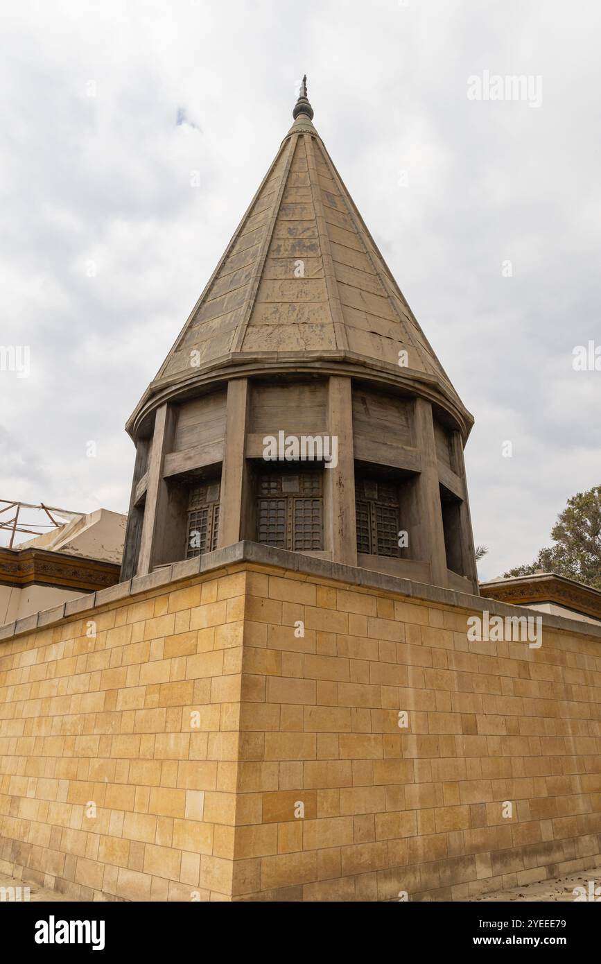 Roda Island, Old Cairo, Cairo, Egypt. Cupola roof over the Nilometer on ...