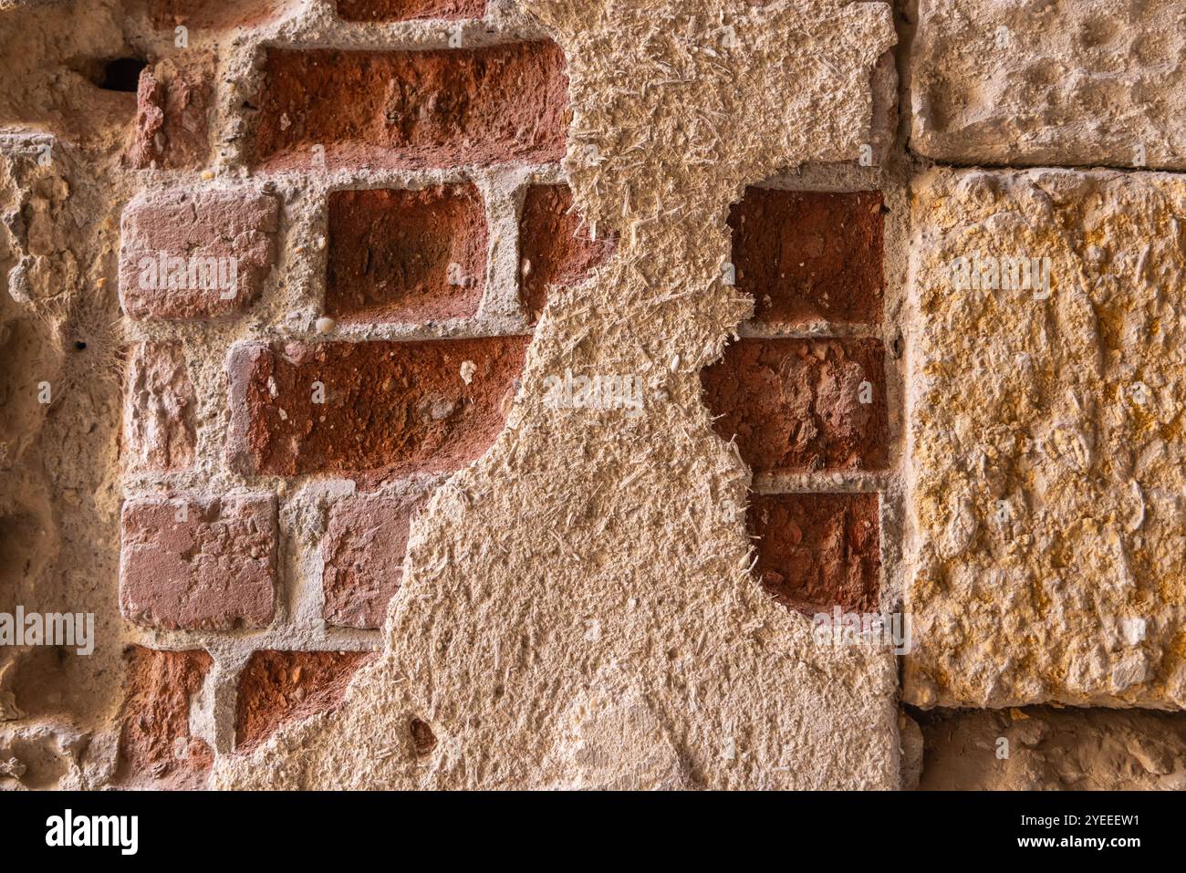 Bricks falling masonry hi-res stock photography and images - Alamy
