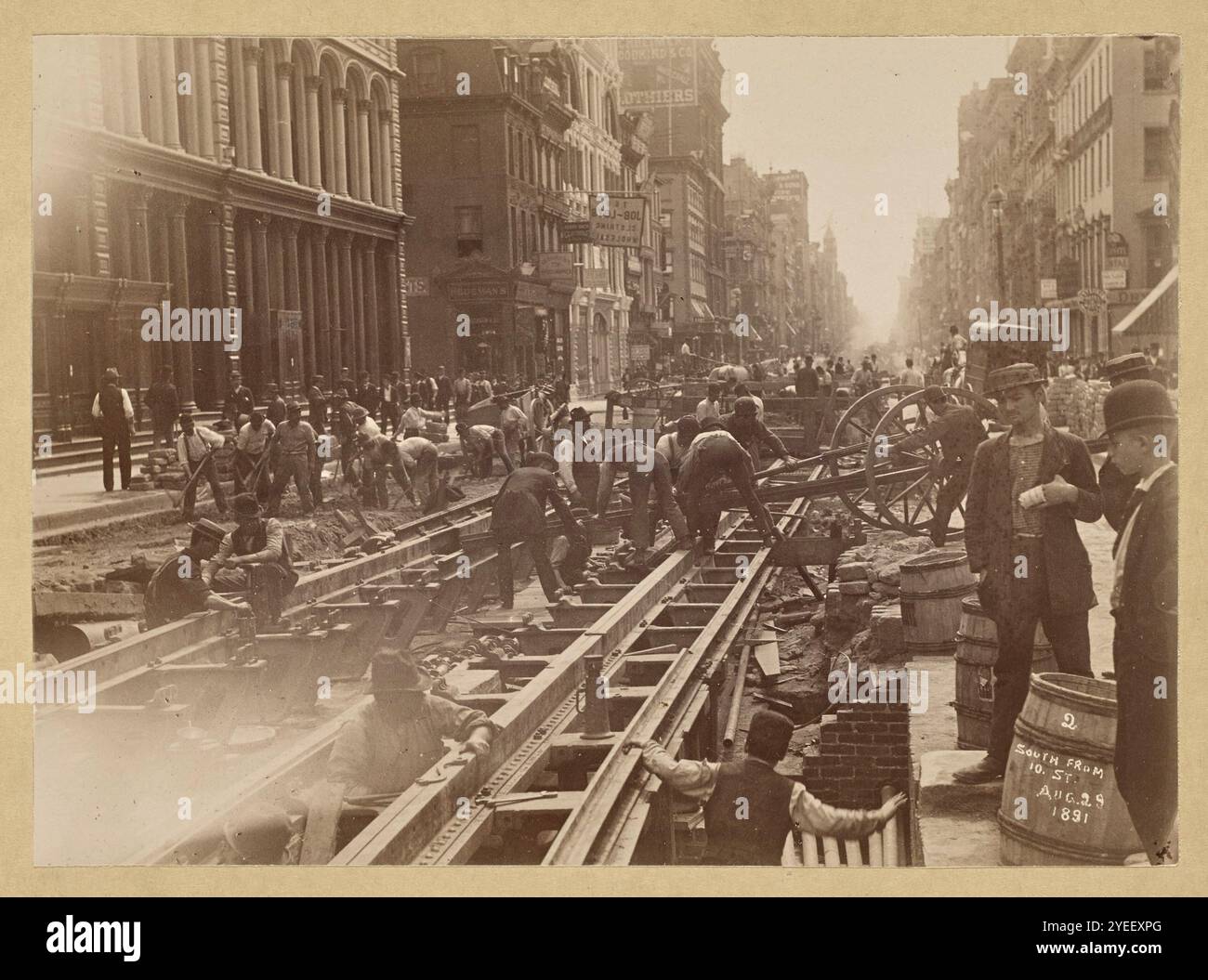 Road construction workers old photo hi-res stock photography and images ...