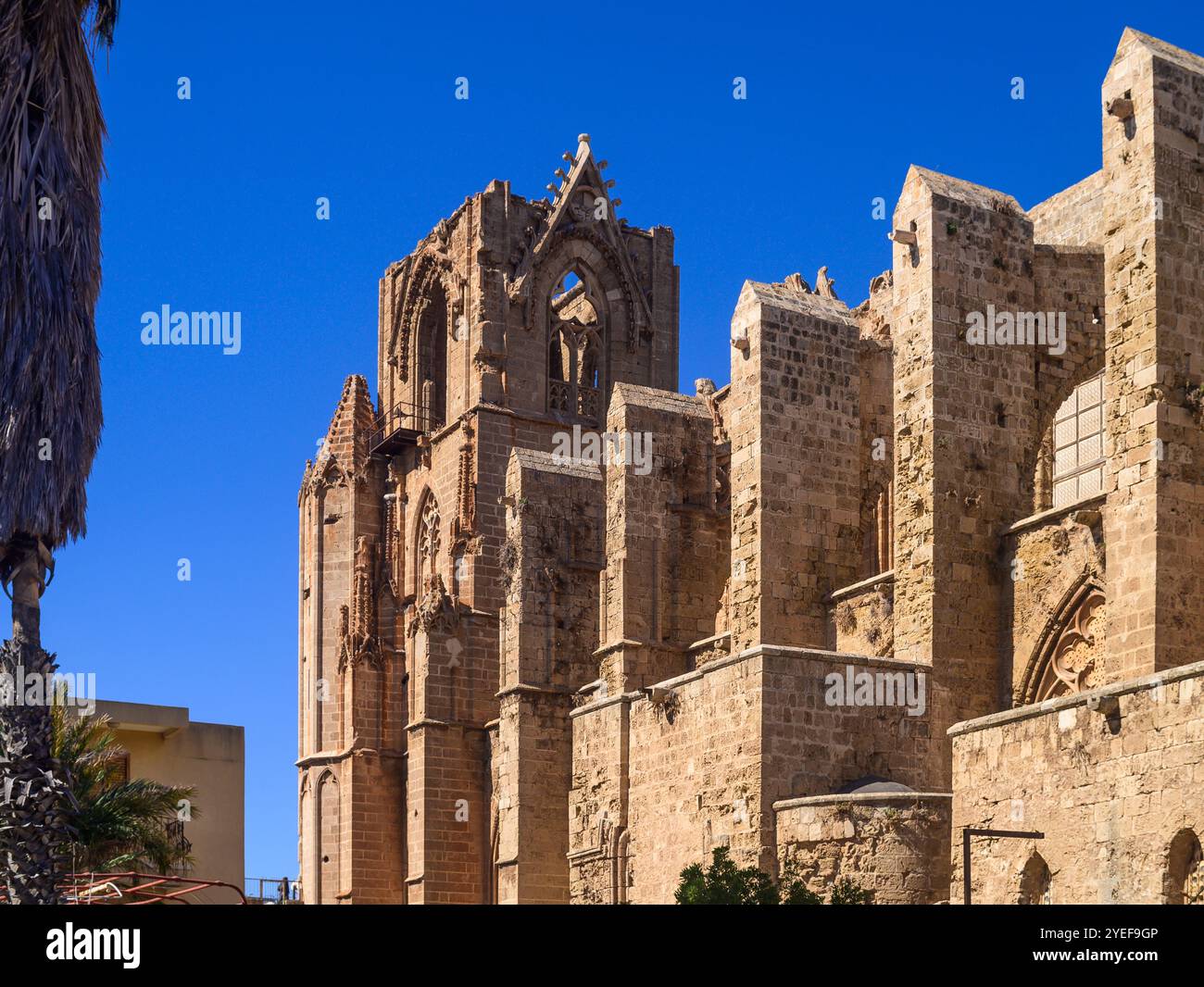 Ancient old stone structures and landmarks hi-res stock photography and ...