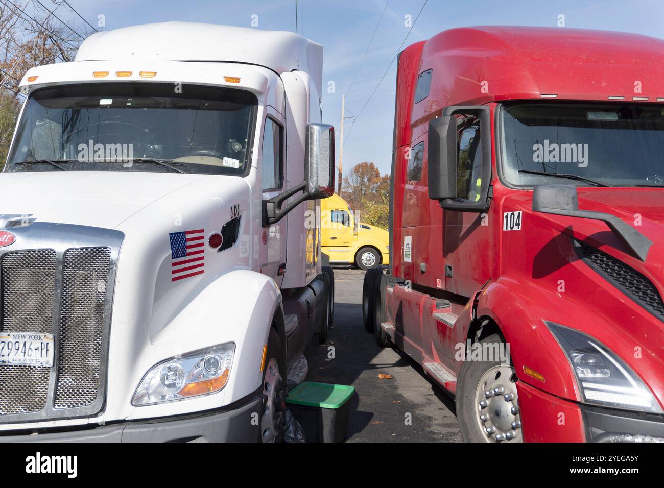 Truck depot hi-res stock photography and images - Alamy
