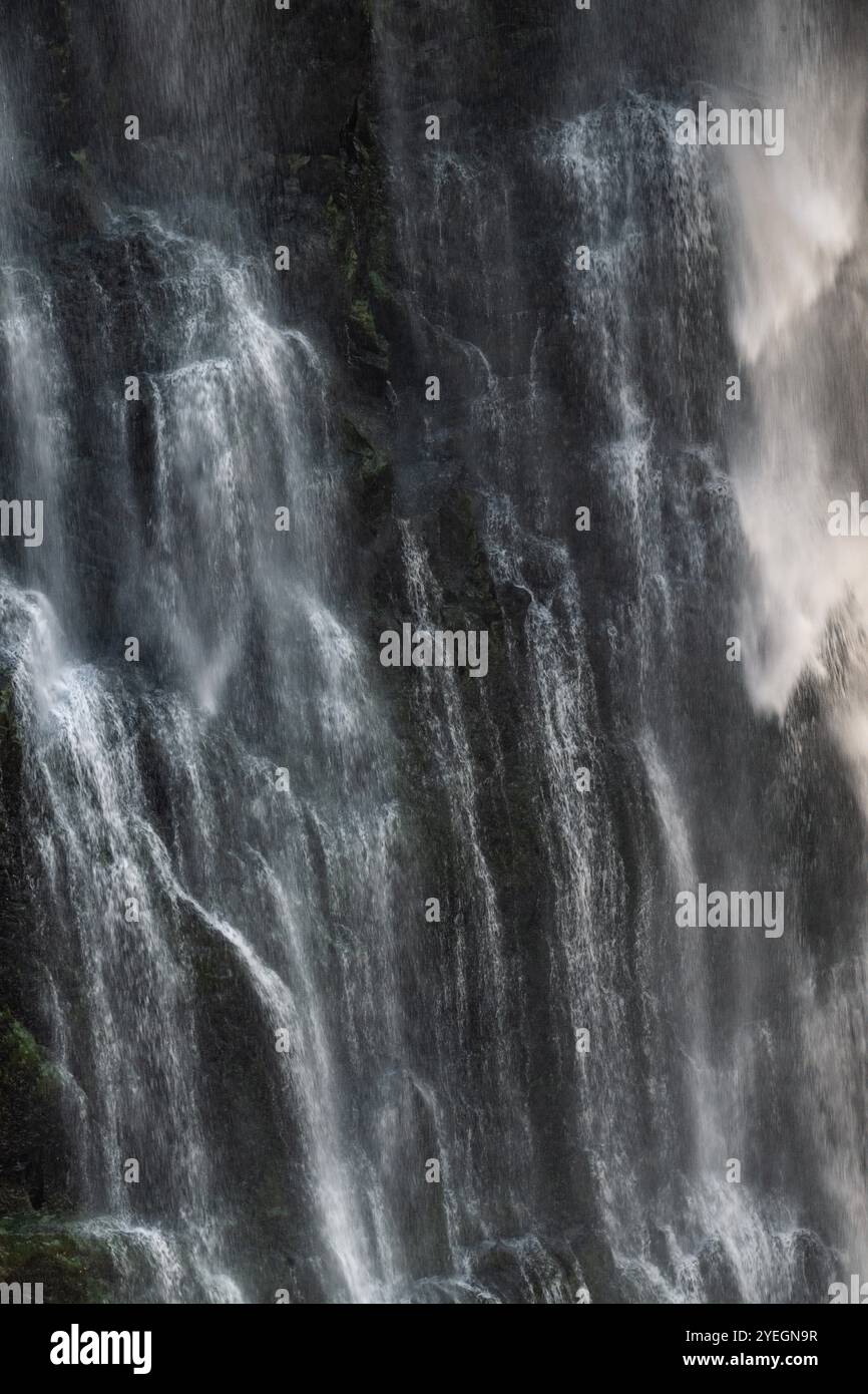 Water cascades down dramatic hi-res stock photography and images - Alamy