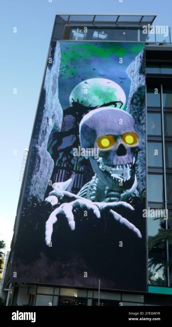 Los Angeles, California, USA 29th October 2024 Halloween Skeleton ...