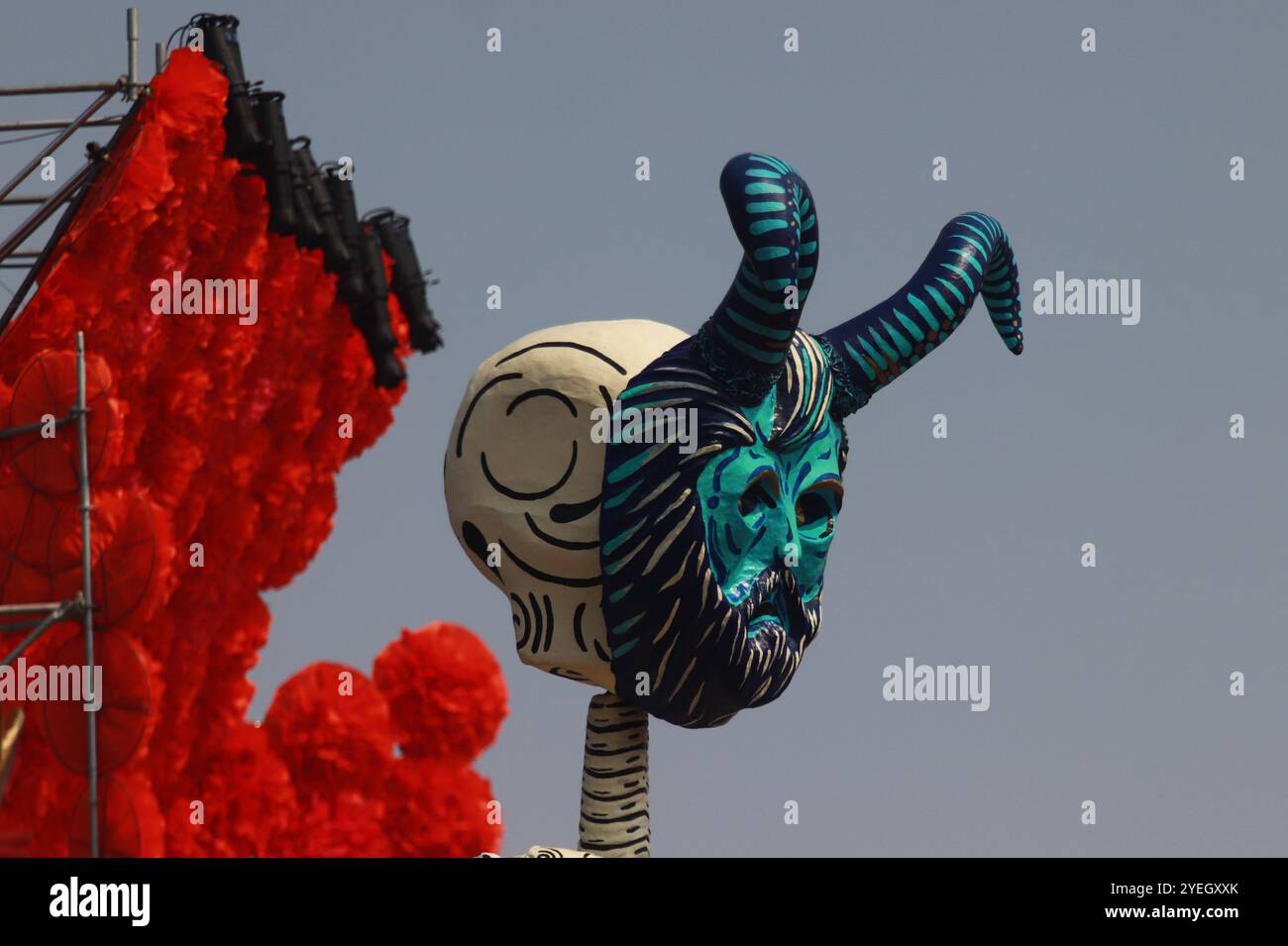 Mexico City, Mexico. 30th Oct, 2024. Cardboard Monumental figures that ...