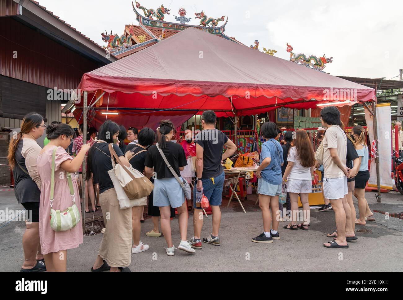Vietnamese popiah hi-res stock photography and images - Alamy